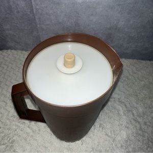 Tupperware | Dining | Vintage Tupperware Brown 2 Gallon Pitcher With ...